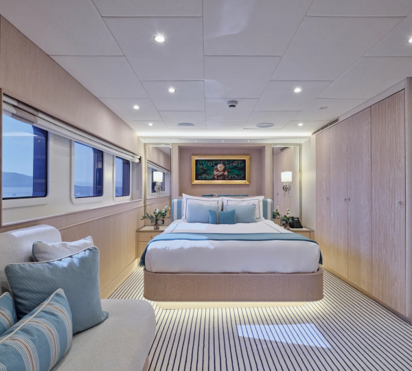 Yacht OMNIA, Amels | CHARTERWORLD Luxury Superyacht Charters